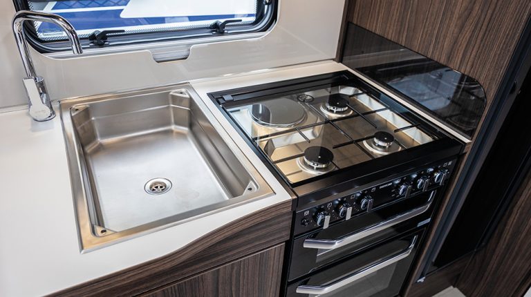 Van der Meer Caravans: specialist in luxe Engelse caravans – Kampeerdagen!