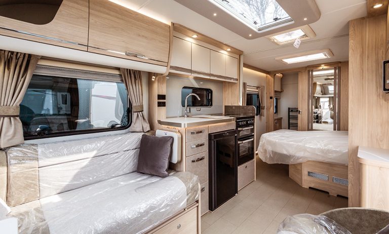 Van der Meer Caravans: specialist in luxe Engelse caravans – Kampeerdagen!